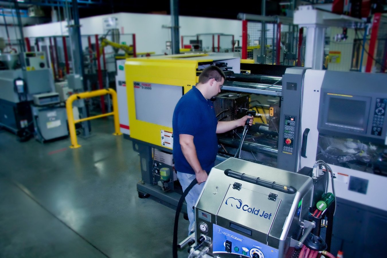 How a plastic manufacturer improves part quality and decreases downtime