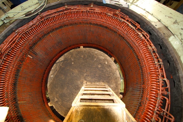 How to safely clean hydroelectric generators