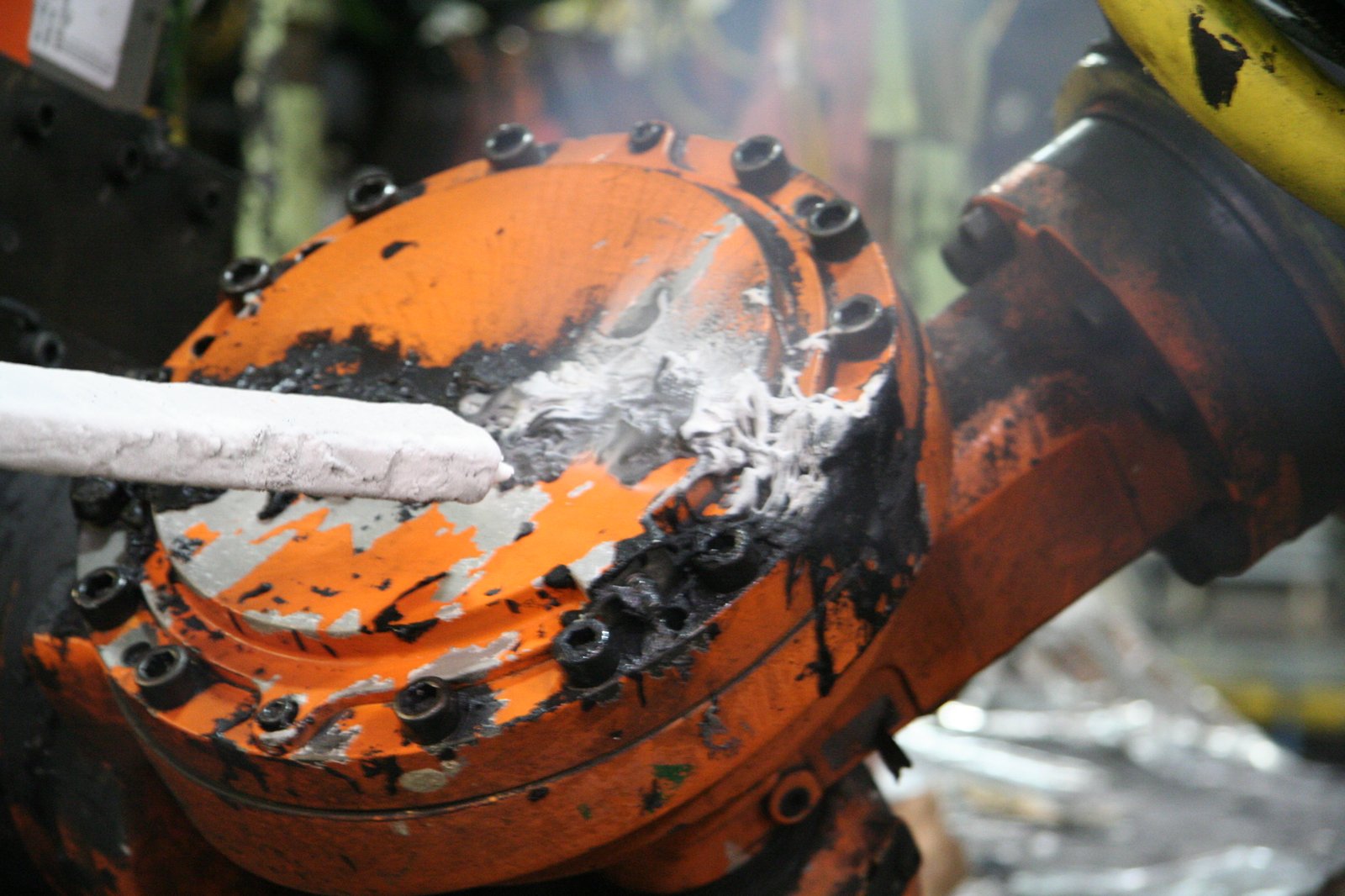 Dry ice blasting improves weld line productivity